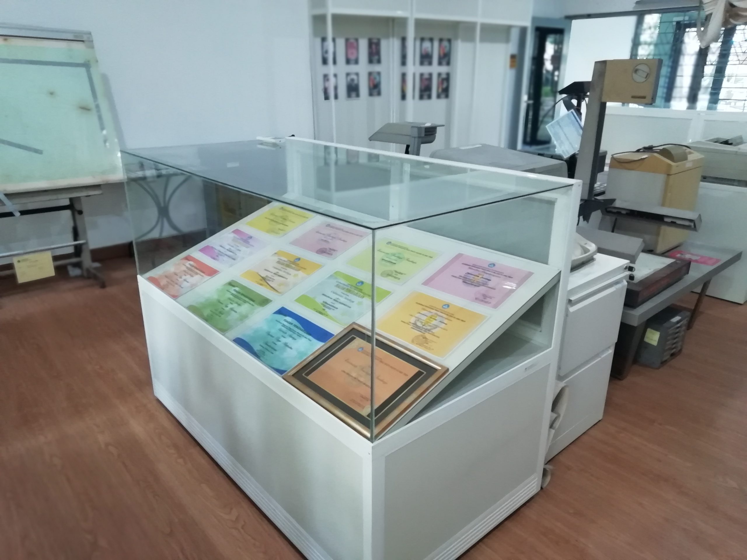 Visit - Pusat Arsip dan Museum UBAYA