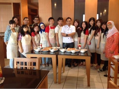 Cooking Class di Konsentrasi Manajemen Layanan dan Pariwisata Jurusan ...
